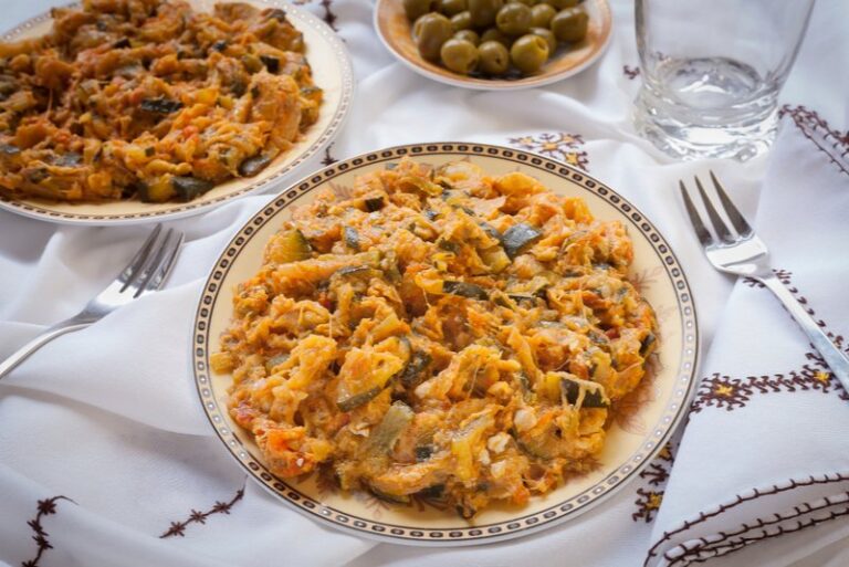 Marockansk Mat: Traditionella Maträtter & Recept - Tinis Kitchen